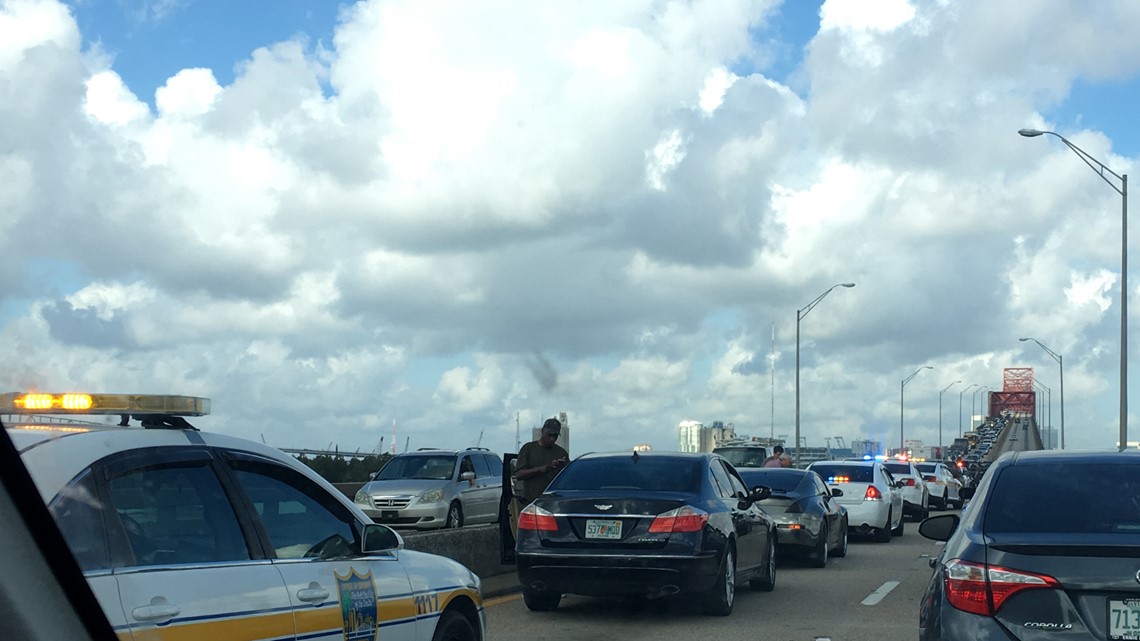 WB lanes reopen on the Mathews Bridge after multiple vehicle crash ...