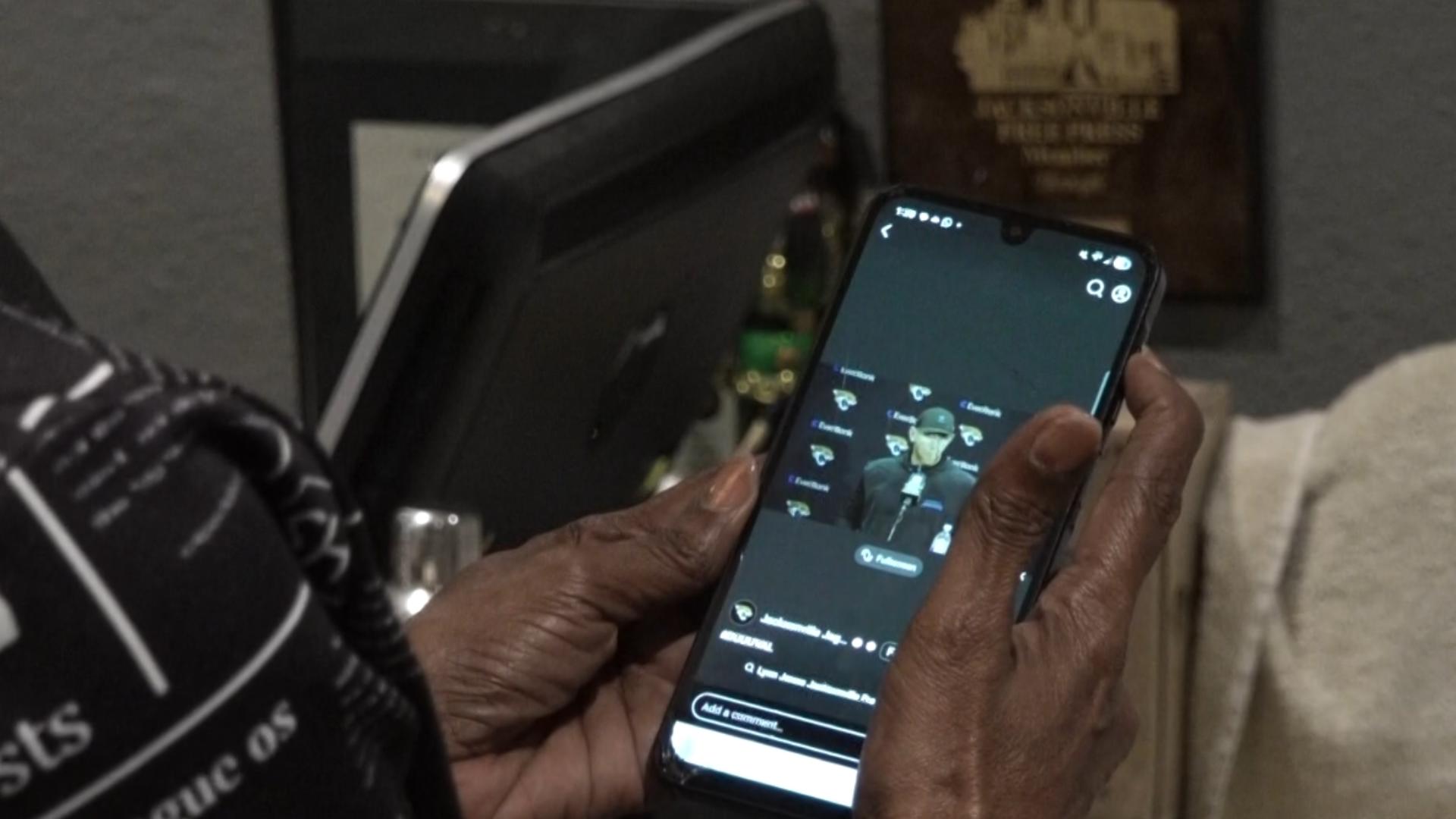 Longtime Jacksonville reporter reacts after interaction with Jaguars ...