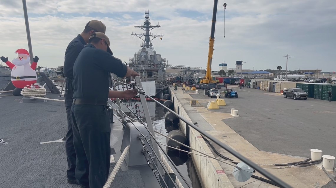 Naval Station Mayport sailors decorate ships for Christmas ...