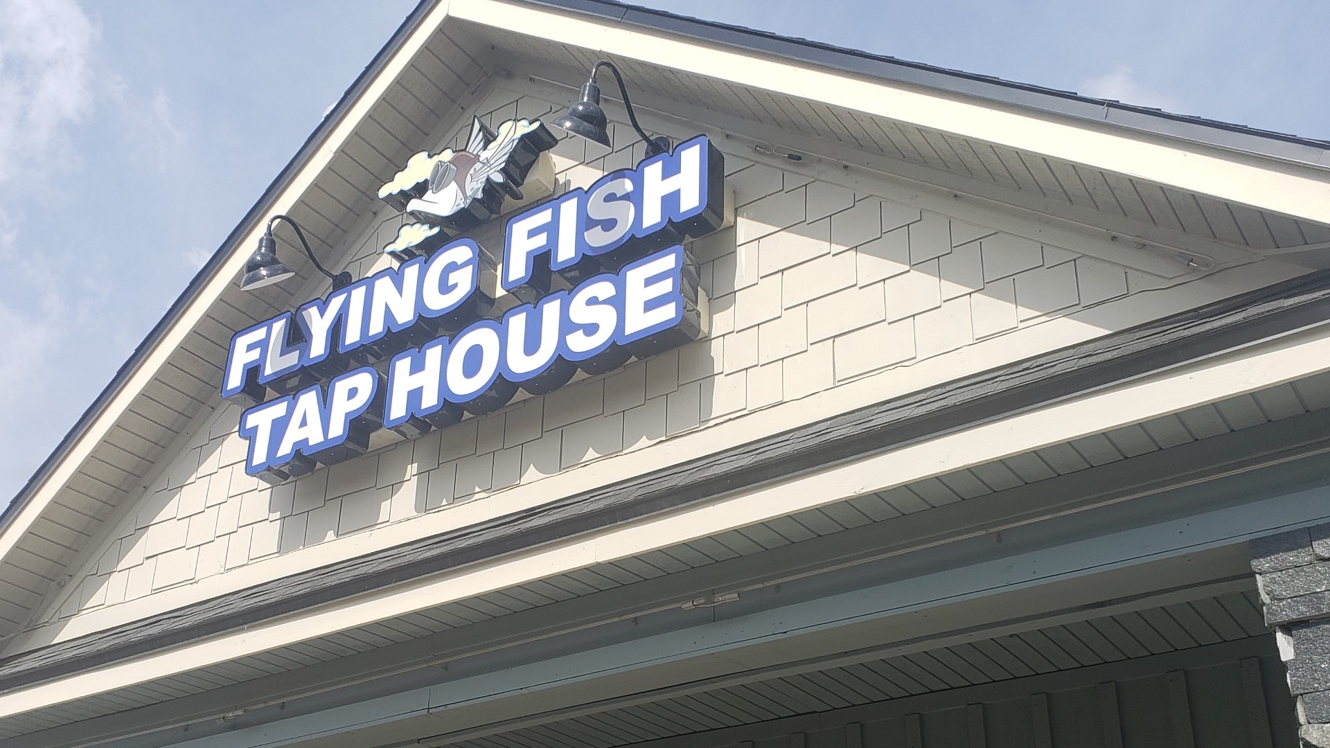 Flying Fish Taphouse opens in Jacksonville | firstcoastnews.com