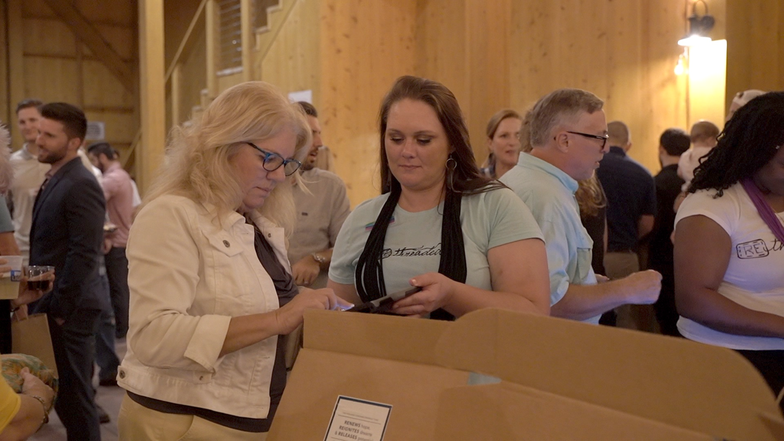 300 attend Rethreaded charity event | firstcoastnews.com