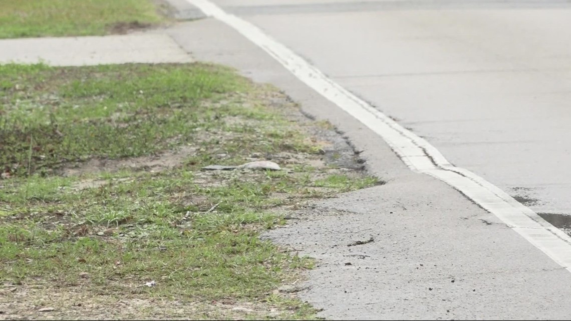 Sidewalks not required in neighborhoods near schools | firstcoastnews.com