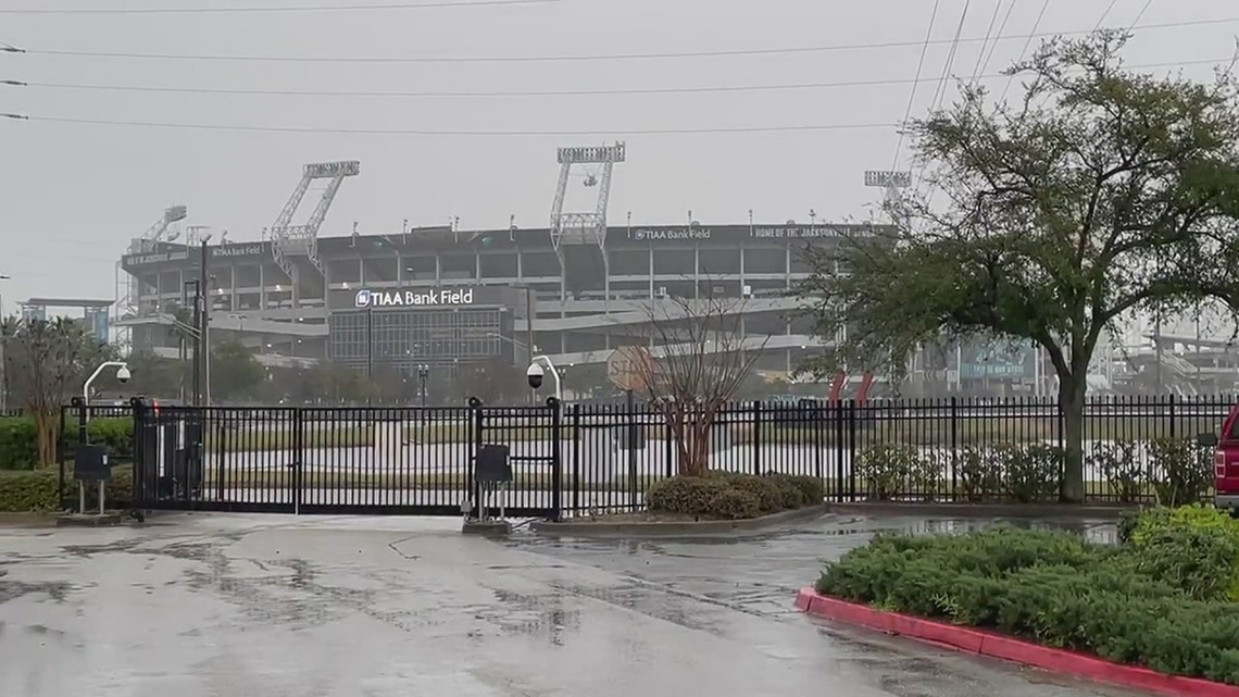 Weather Snapshot: Rain and thunder in Downtown Jacksonville ...