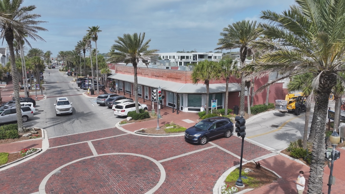 New restaurant planned for old Ragtime building in Beaches Town Center ...