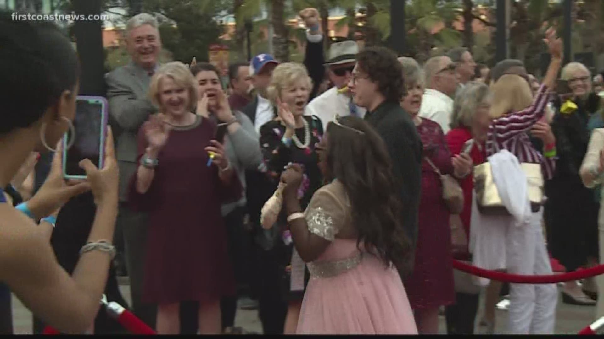 Tim Tebow Foundation hosts Night to Shine Prom in Jacksonville ...