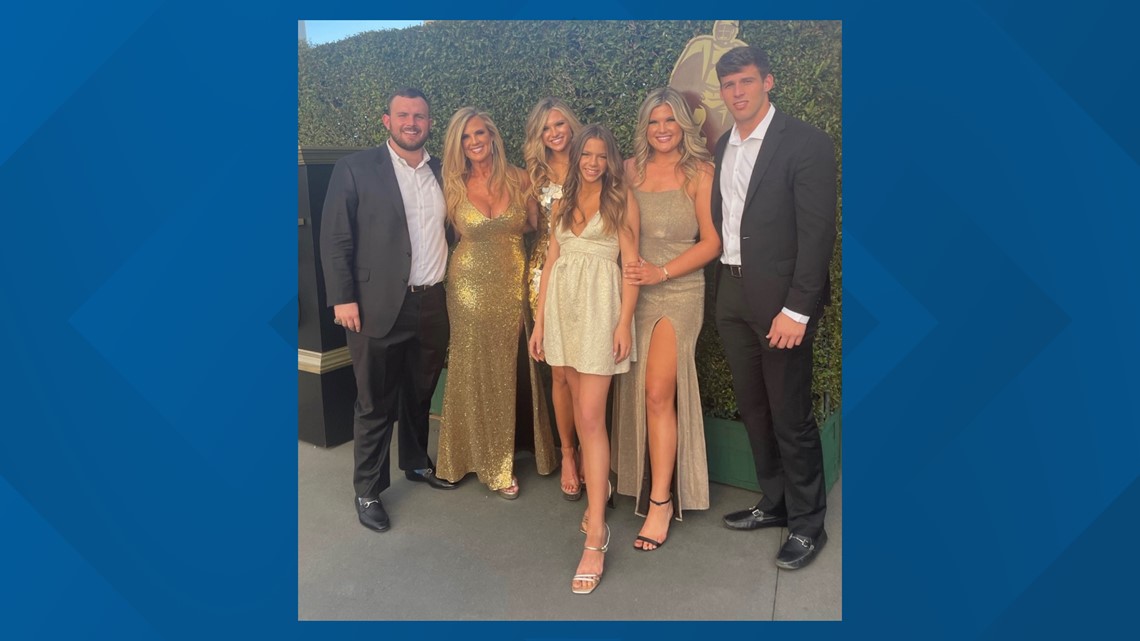 Tony Boselli's family surprised him with Hall of Fame news ...