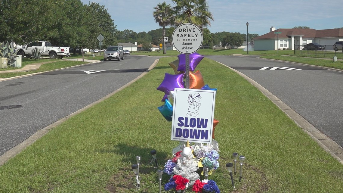 Memorial unveiled on Northside for 14-year-old hit by car ...