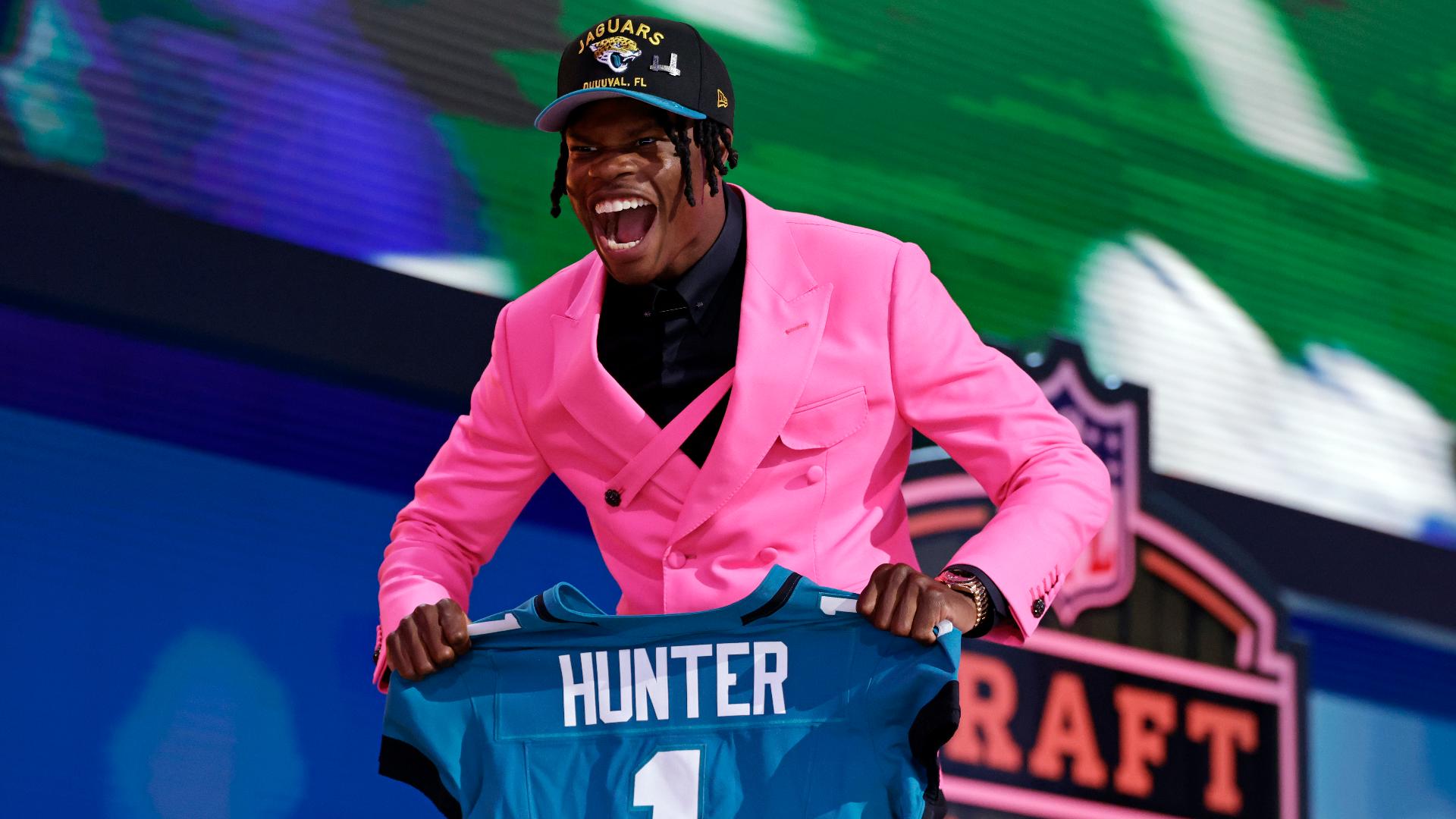 Jaguars trade up and draft Travis Hunter with first round pick ...