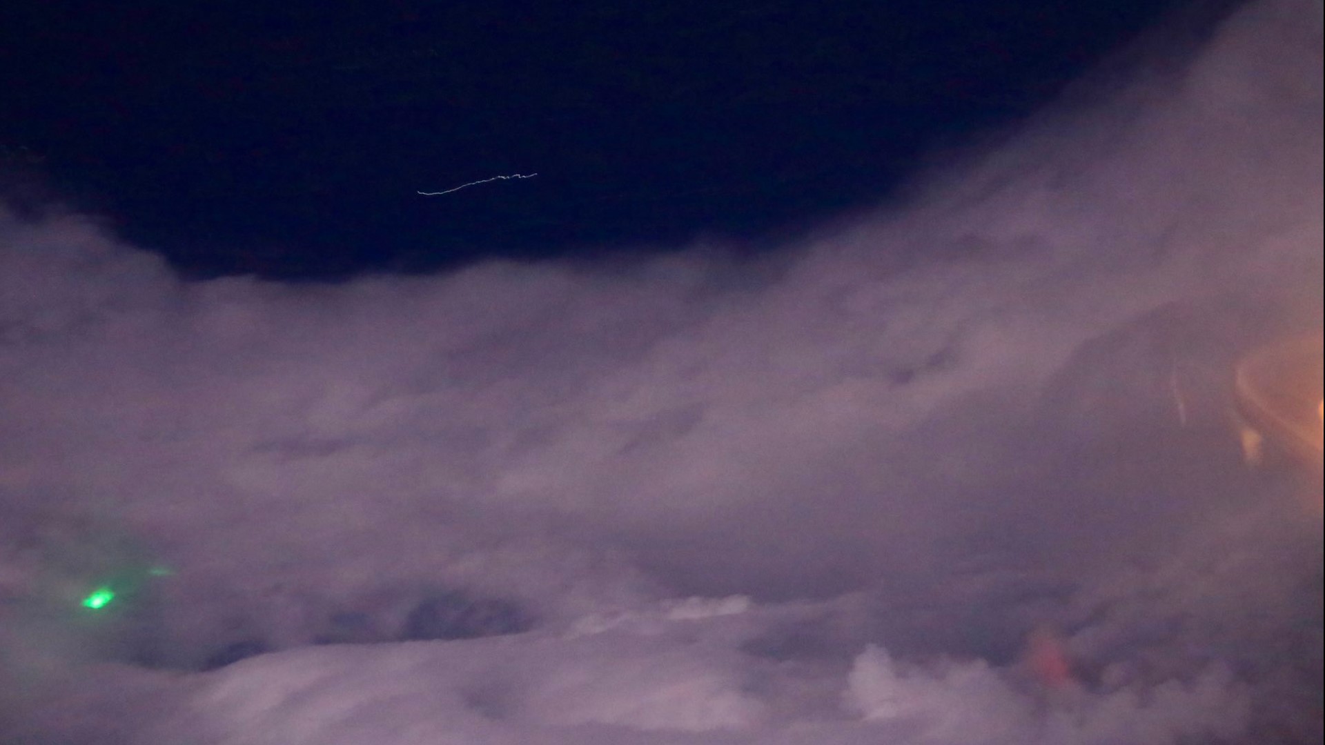 Hurricane Hunters capture breathtaking photos from the eye of Dorian ...
