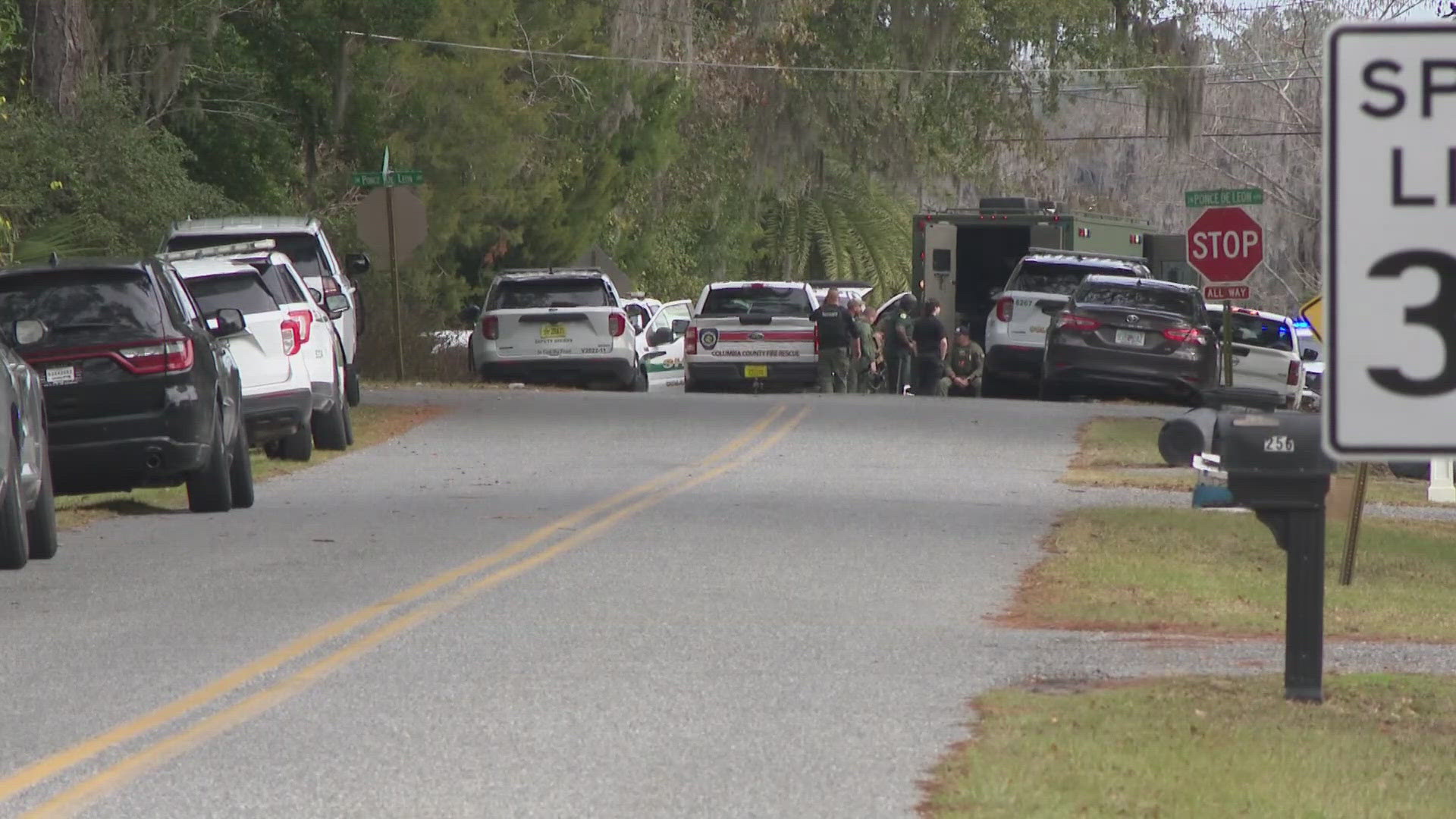 Derek Hough and Hayley Erbert welcome first baby together ...