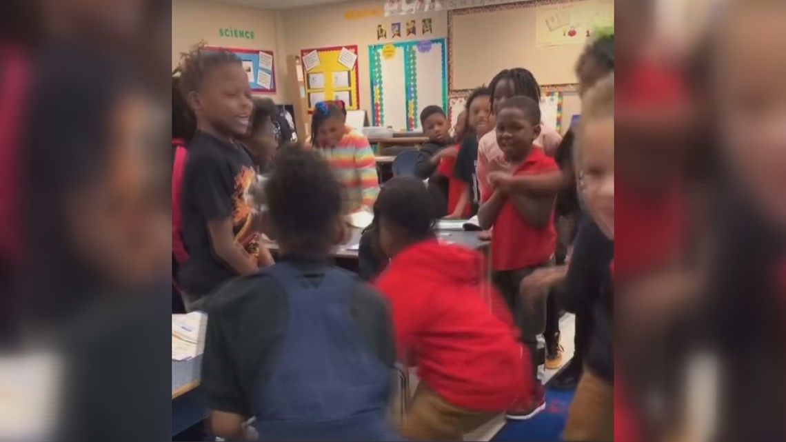 DCPS students go viral after teacher captures cute moment ...