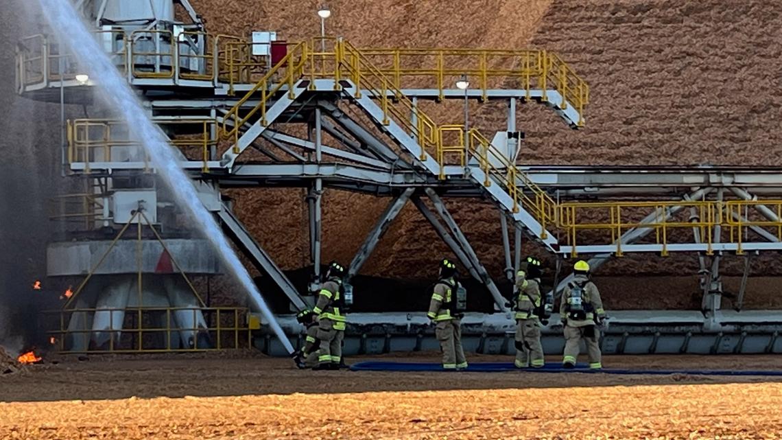 Crews extinguish fore at paper mill in North Florida | firstcoastnews.com