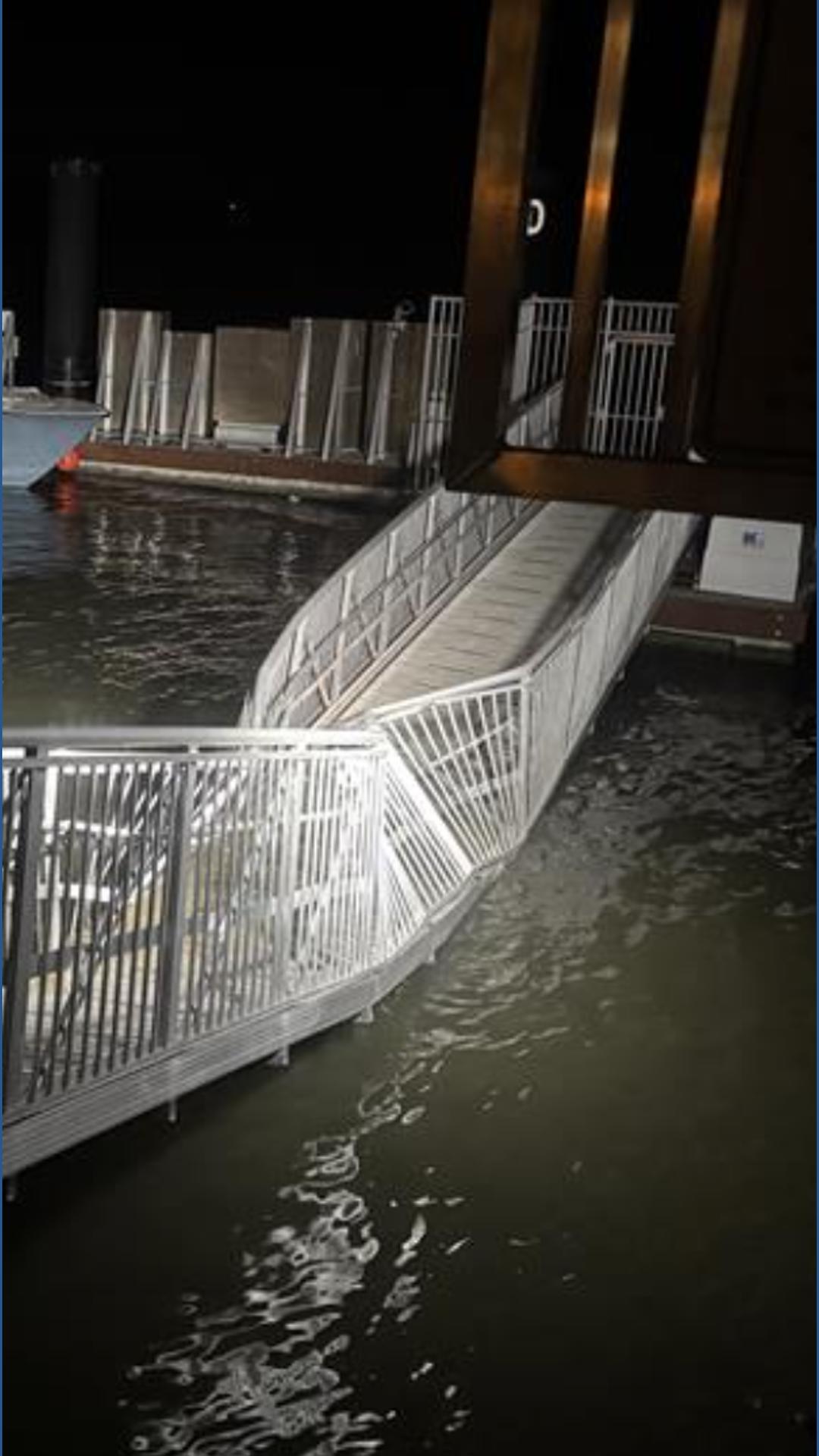 Gangway collapses at the Fernandina Beach Harbor Marina ...