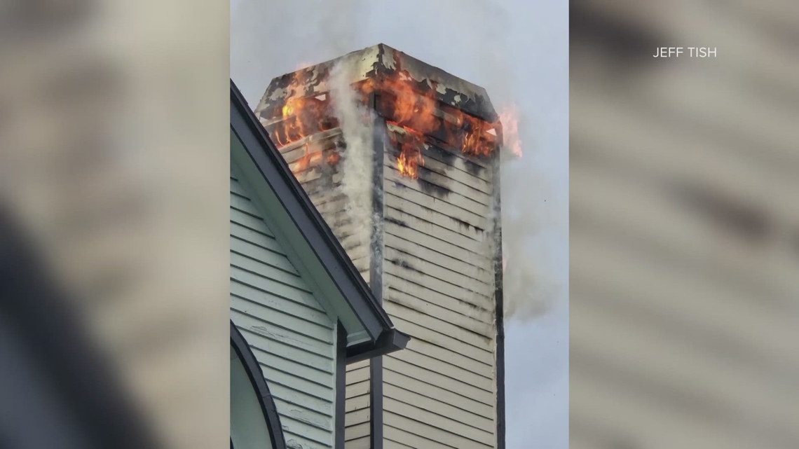 JFRD: Lightning strike causes fire at Baymeadows apartment ...