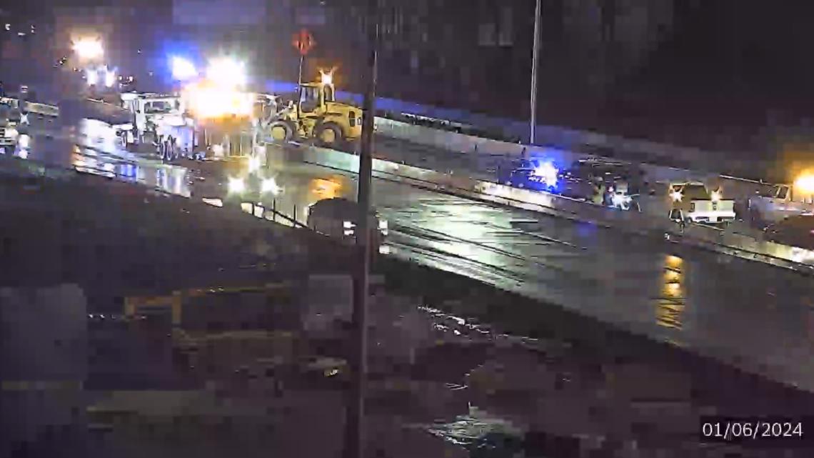 Crash closes lanes on I-10 near Lane Avenue | firstcoastnews.com