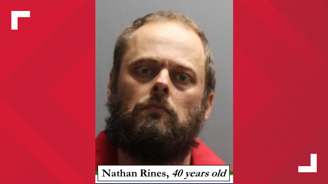 Florida mother stabbed to death in same apartment as 3 kids ...