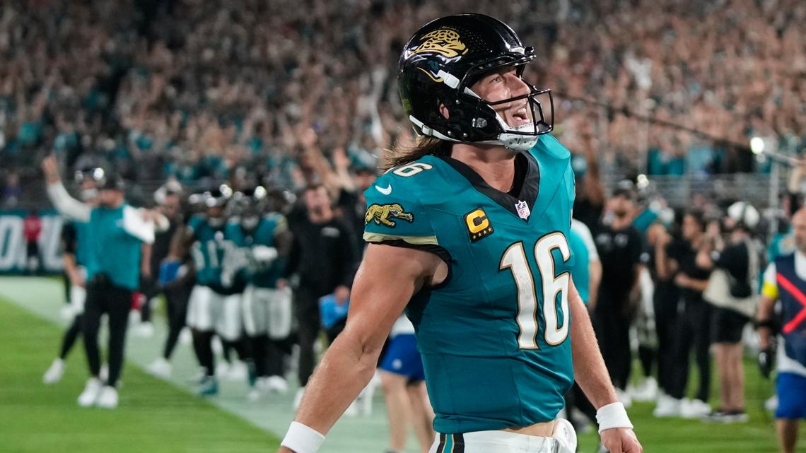 Jaguars vs Chiefs | Trevor Lawrence scores game-winning touchdown ...
