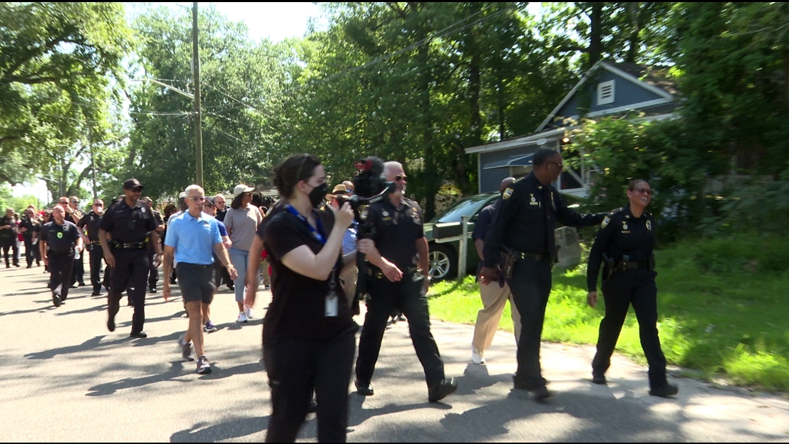 Jacksonville Sheriff T.K. Waters takes to Canal Street for crime ...