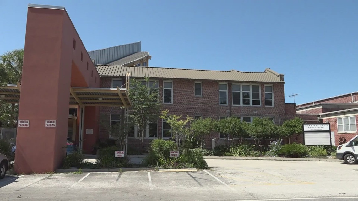 Douglas Anderson school on lockdown | firstcoastnews.com