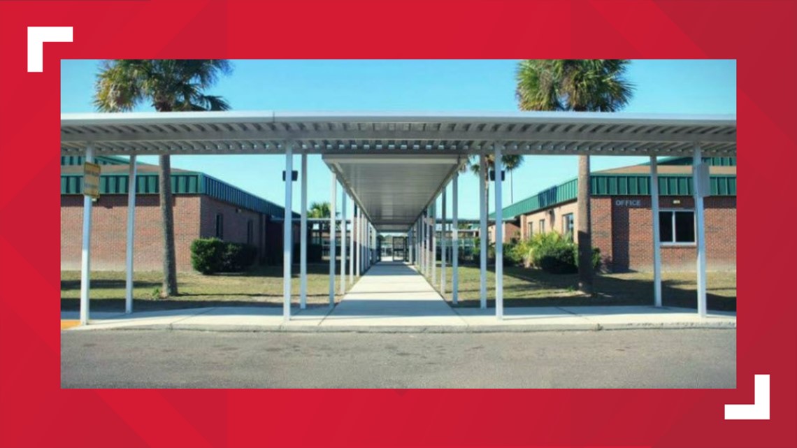 Florida eighth grader charged with bringing gun, bullets ...