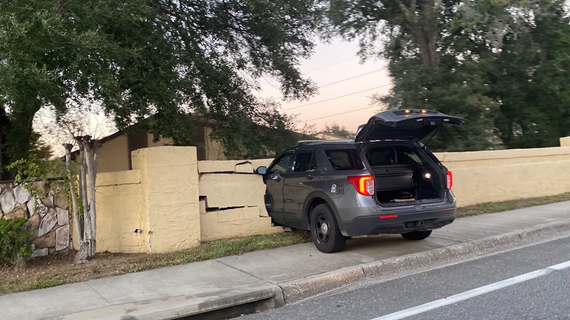JSO vehicle crashes into wall | firstcoastnews.com