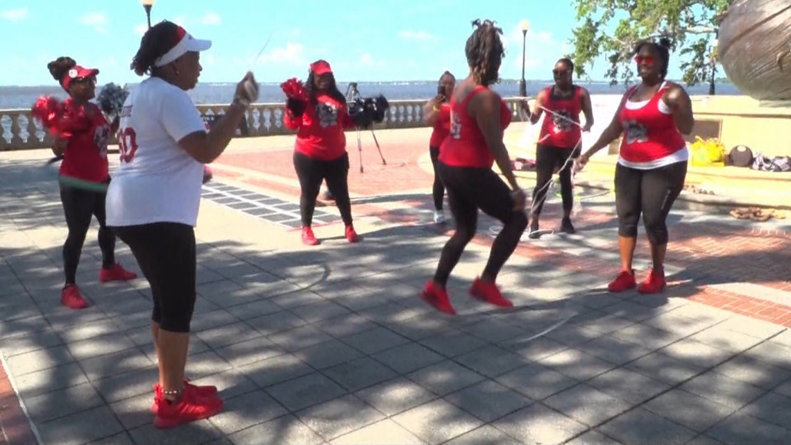 40+ Double Dutch Club in Florida empowers women through jump rope ...
