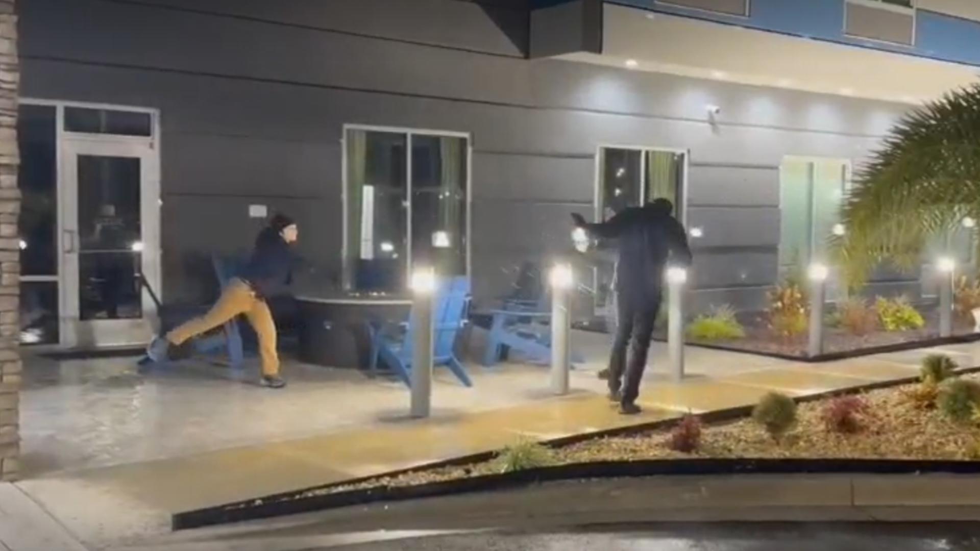 Jacksonville Beach family makes most of leftover snow in Waycross ...