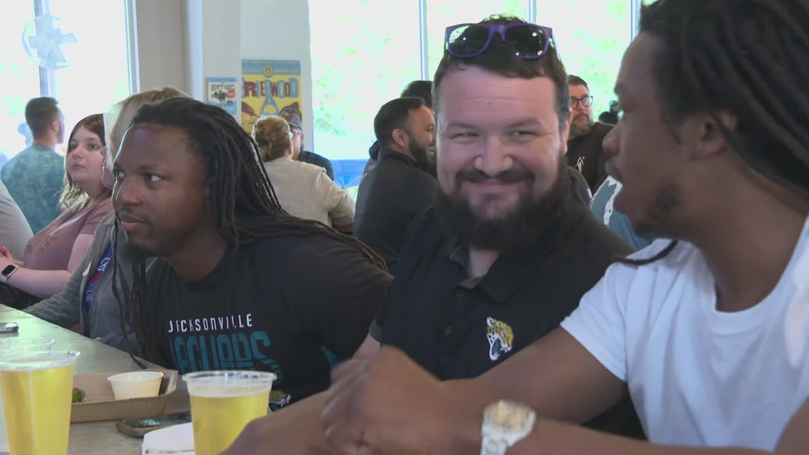 Jaguars fans celebrate Jags win in London from Jacksonville ...
