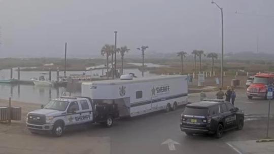 Vehicle drives into water off of Vilano Boat Ramp | firstcoastnews.com