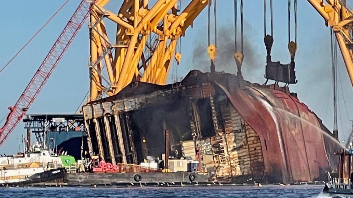 Golden Ray cargo ship cleanup continues after fire | firstcoastnews.com