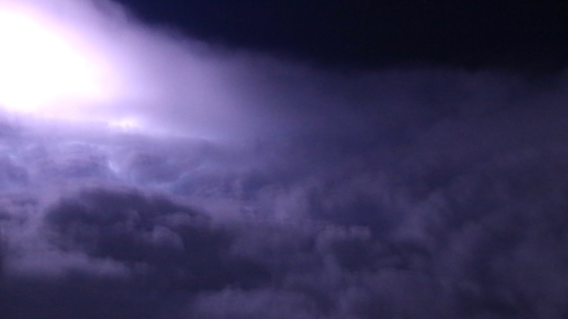 Hurricane Hunters capture breathtaking photos from the eye of Dorian ...