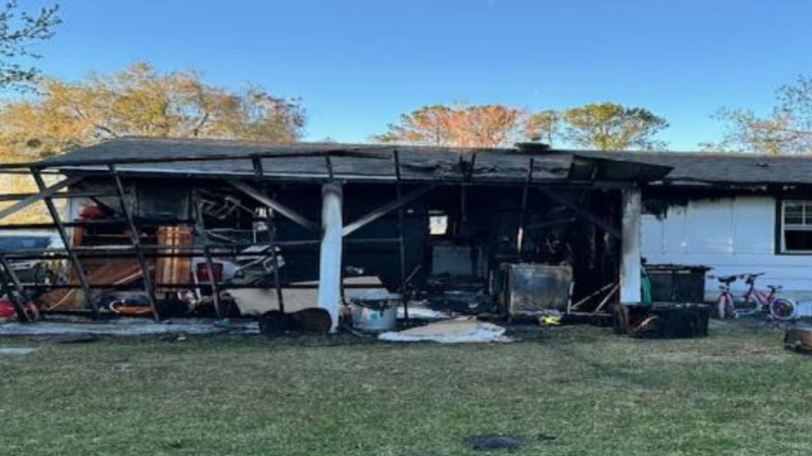 Fire destroys home of Fernandina Beach firefighter | firstcoastnews.com