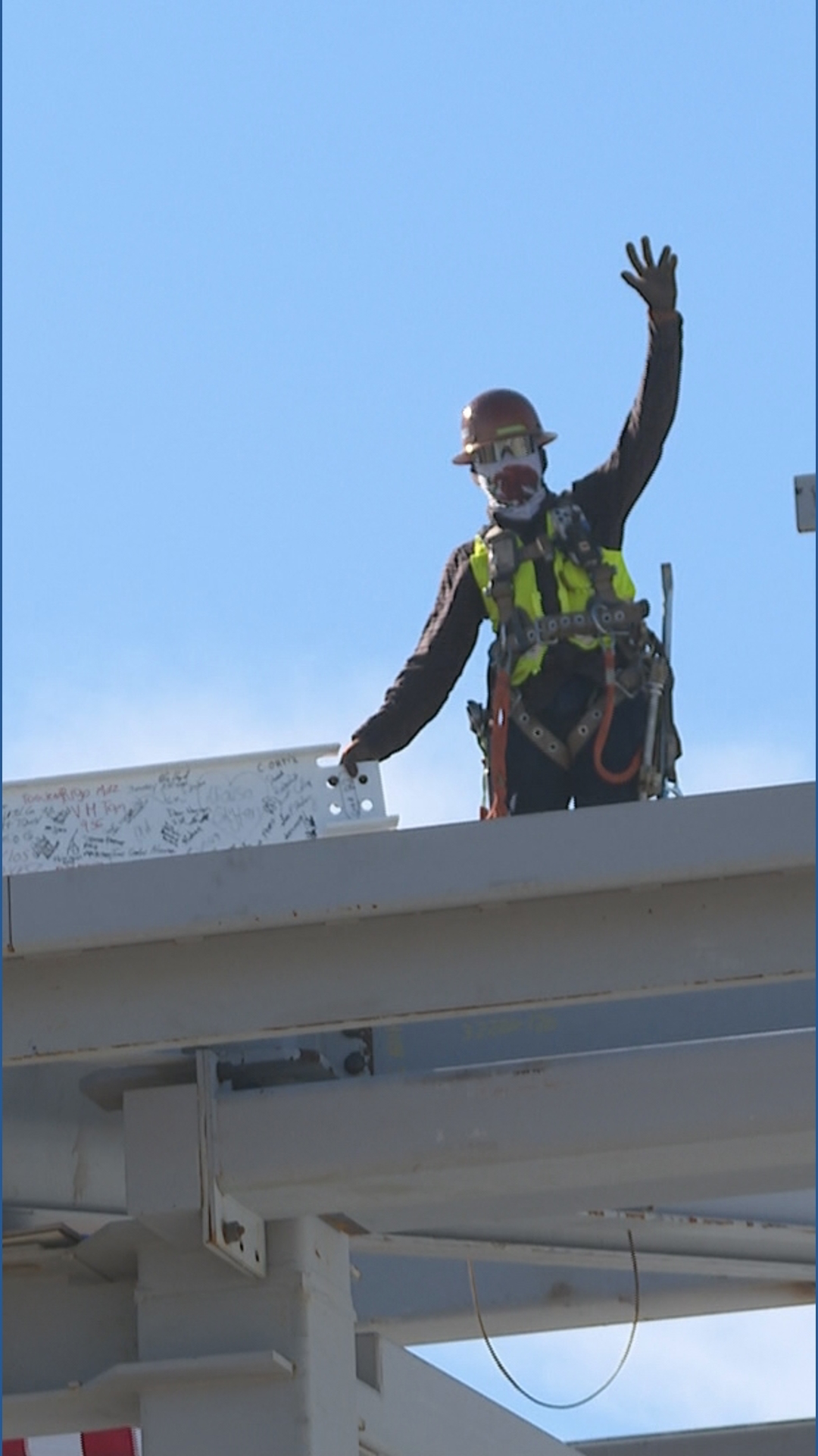 'Topping Out' ceremony celebrates final beam going into JAX's Concourse ...