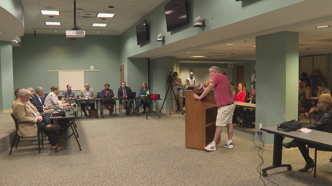 Tensions high during Duval DOGE city council meeting | firstcoastnews.com