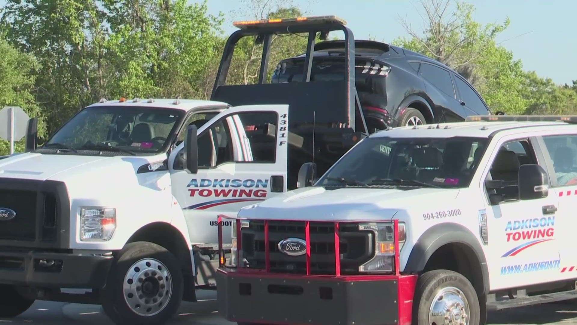 Massive opening weekend crowd at The Block Jax leads to towing ...
