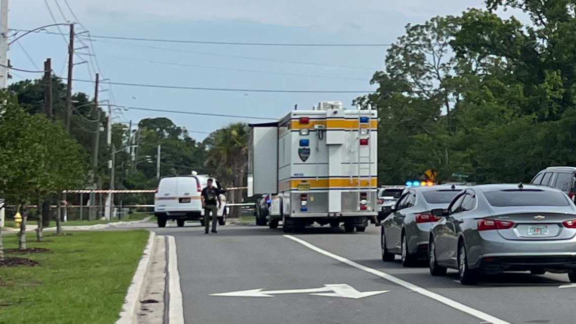 JSO officer shot after responding to Family Dollar robbery, chief says ...