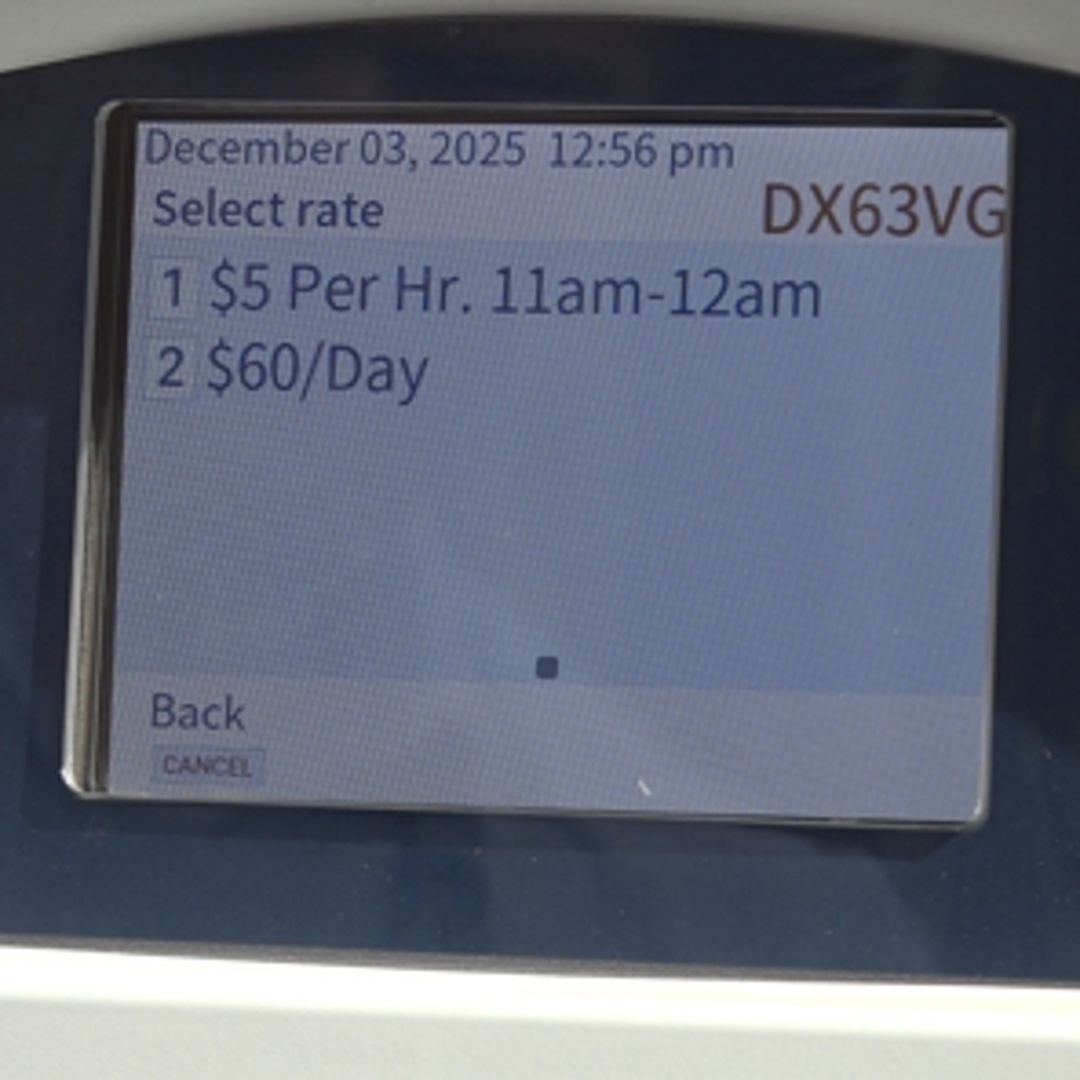 Neptune Beach mayor defends $5 hourly nonresident parking rate for ...