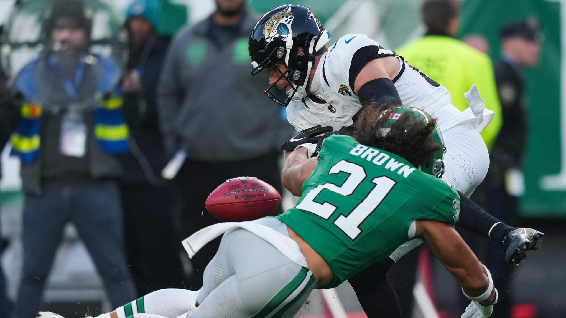 Jaguars down at the half against the Eagles, 16-0 | firstcoastnews.com