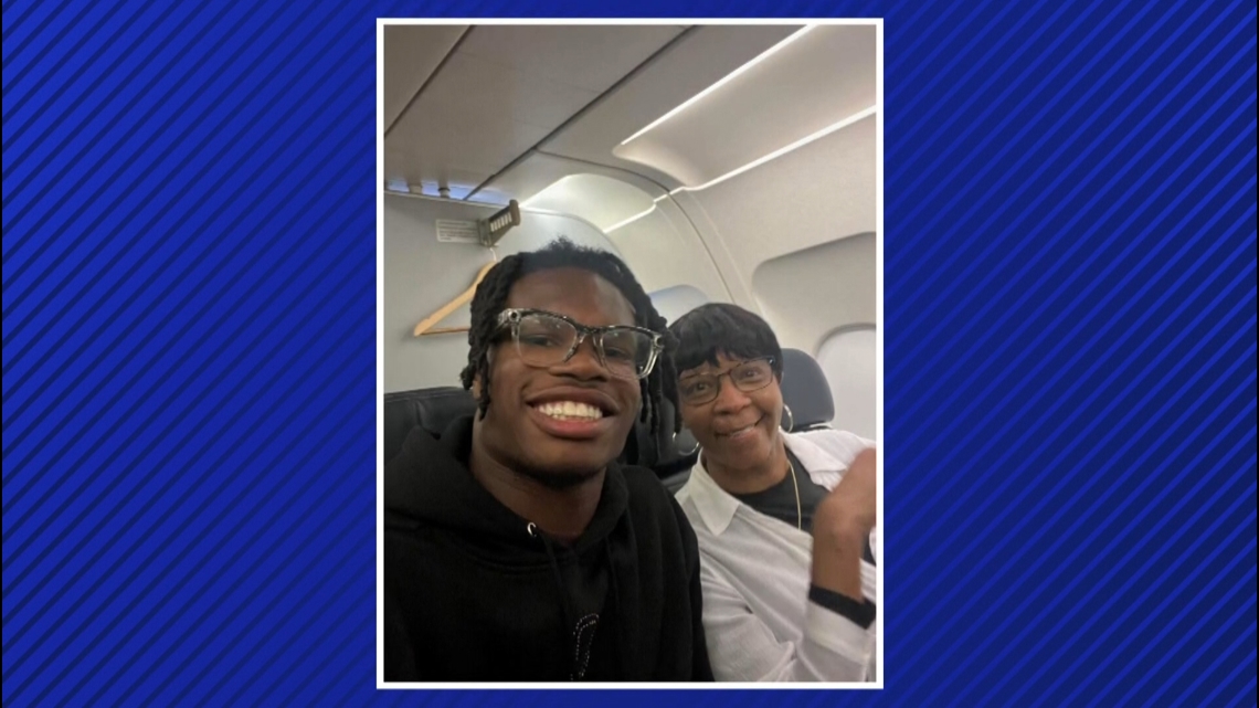 'I'm still speechless!' Woman reacts to viral plane photo she took with ...