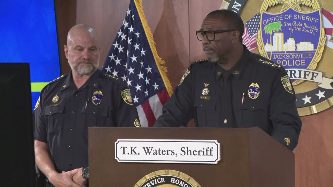 JSO officer arrested after 'inappropriate' contact with woman ...