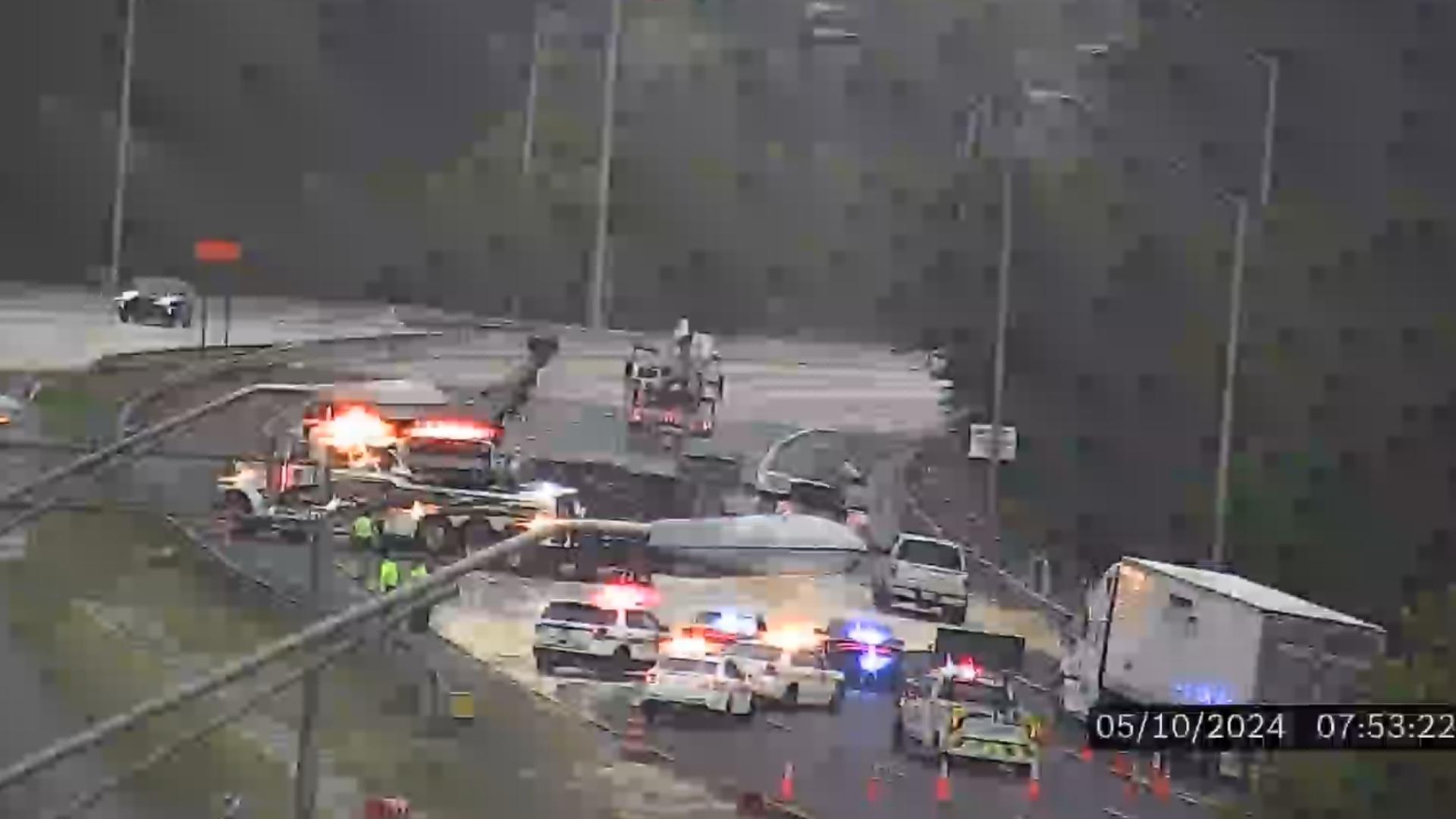 Crash With Overturned Dump Truck On I 295 At I 10 Blocking Lanes
