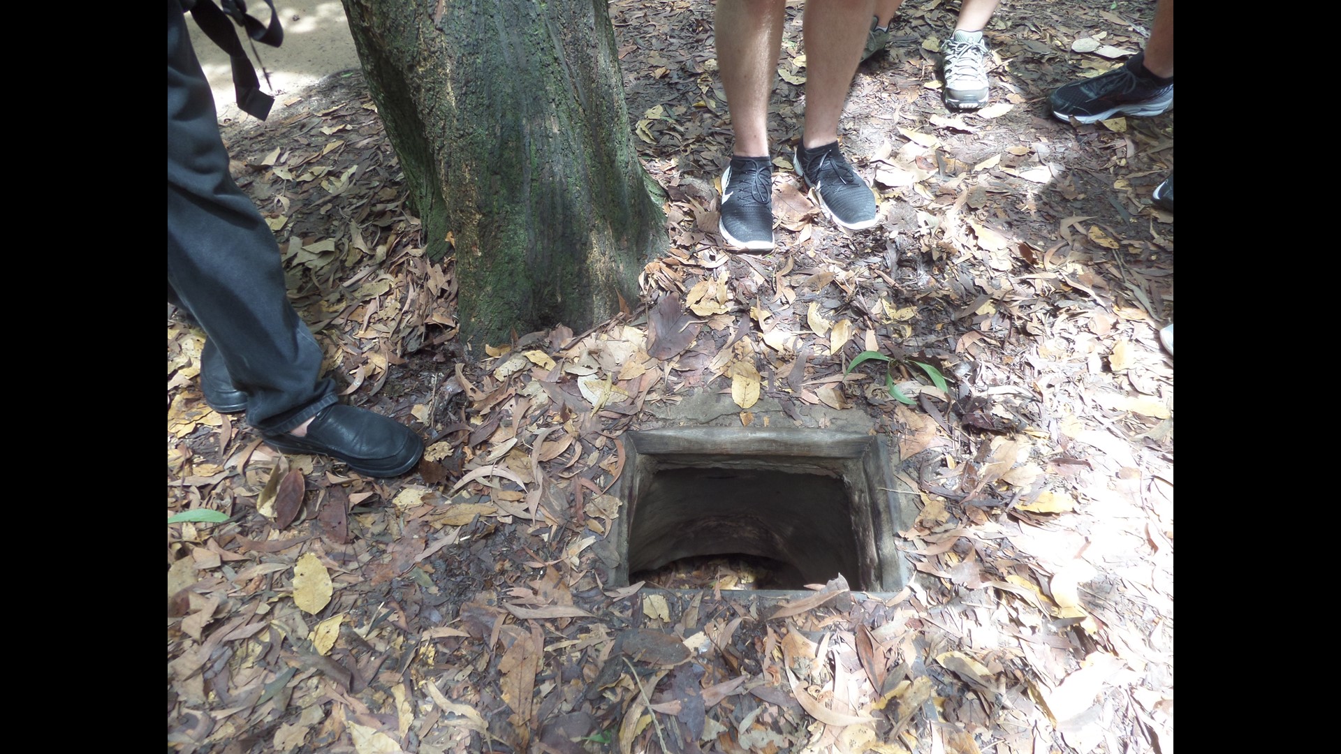 Tunnel rat describes one of most dangerous jobs in Vietnam ...