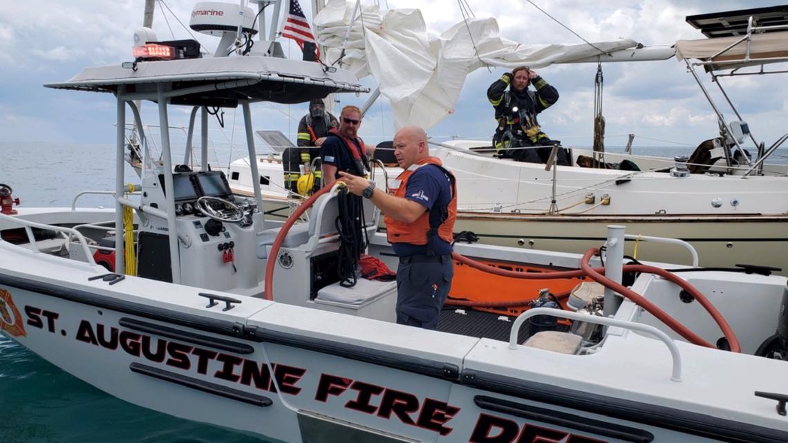 Good Samaritan helps rescue man after sailboat catches fire ...