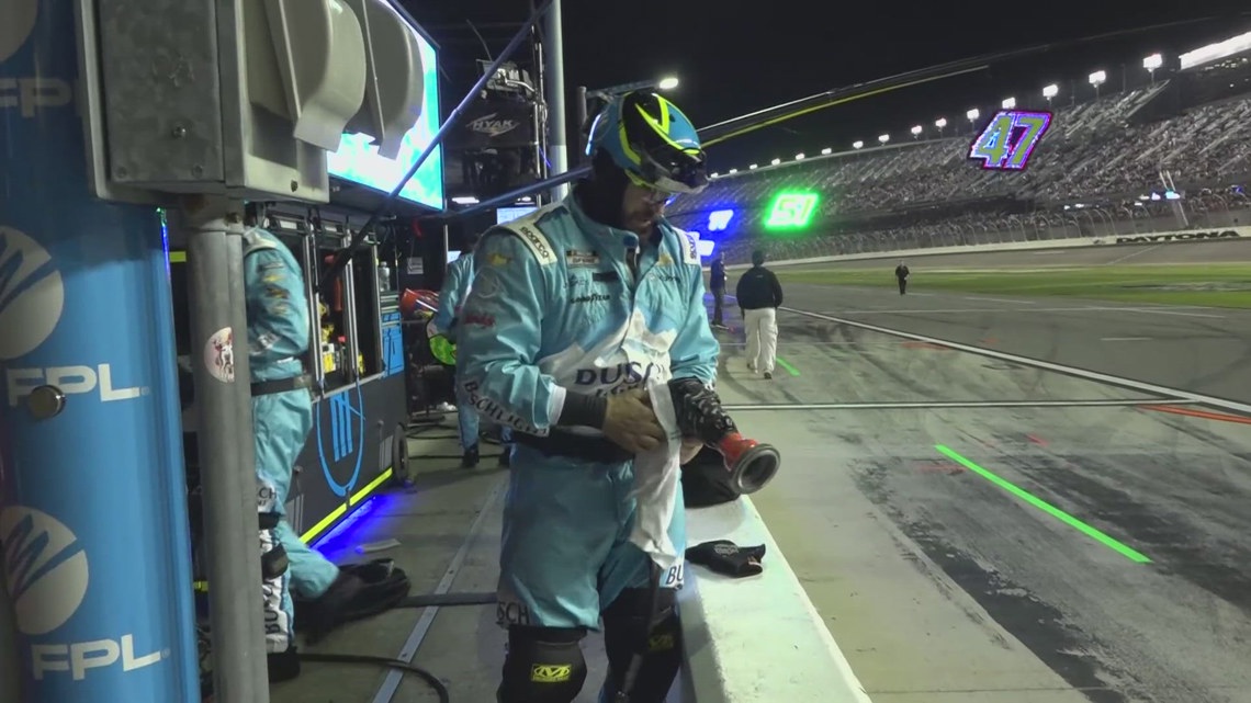 Daytona 500 Drivers and Pit Crews Prepare for Uncertain Weather ...
