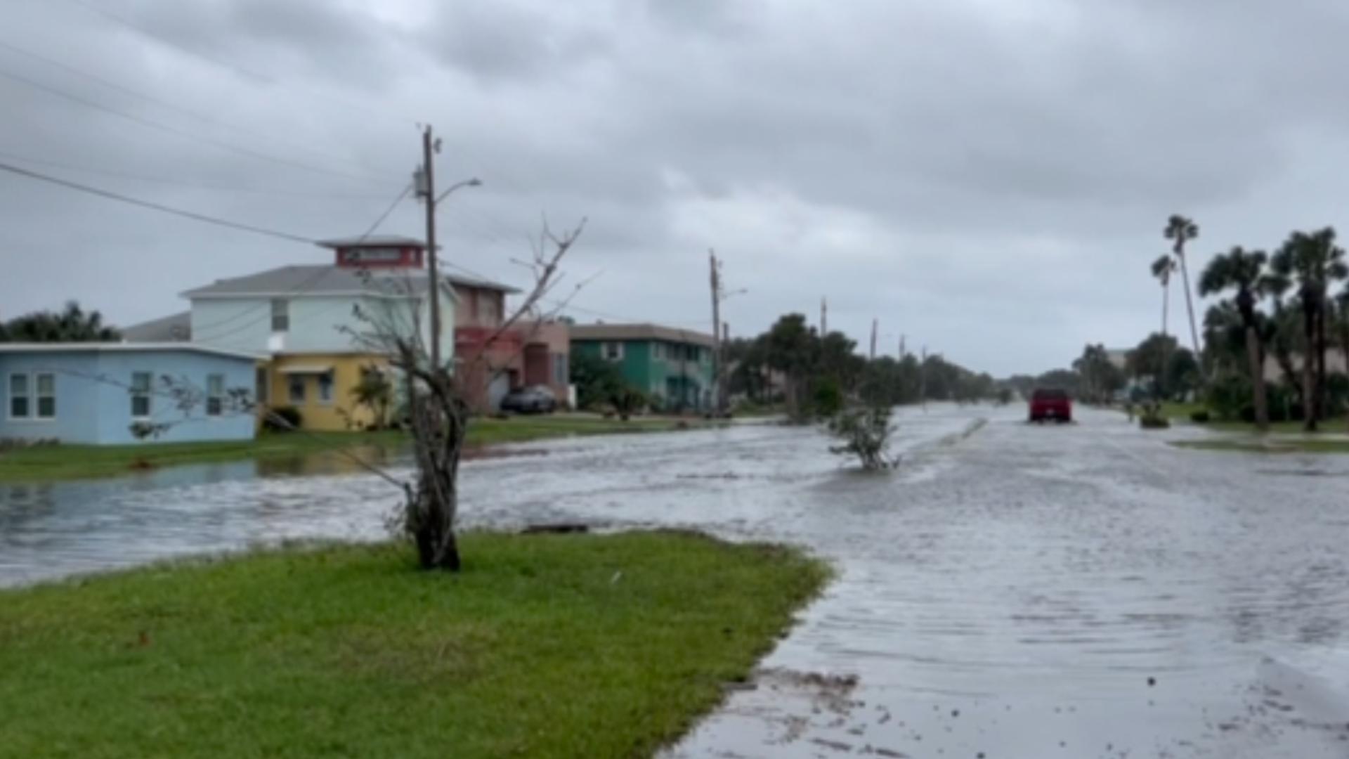 Flooding along North Flagler Avenue in Flagler Beach following Milton ...
