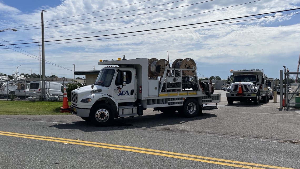 Power outages reported in North Florida, JEA working to restore ...