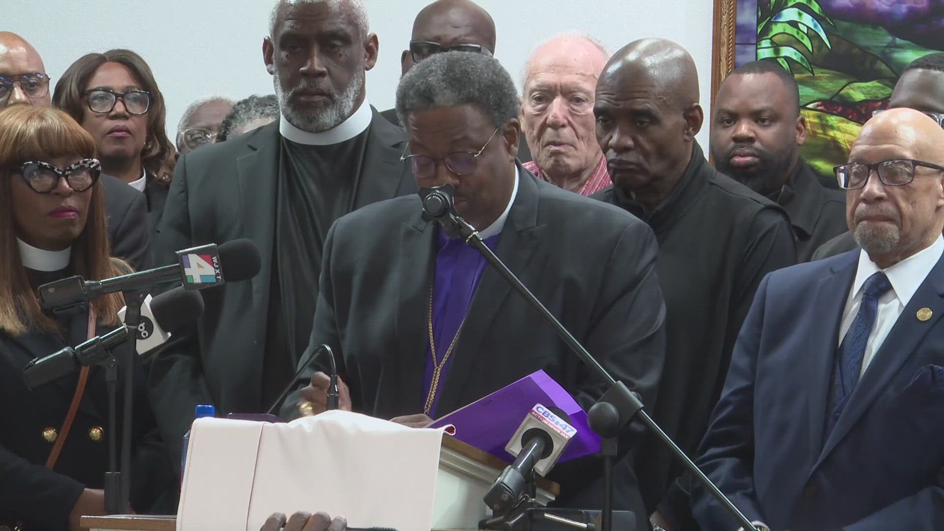 Faith leaders demand resignation of Clay County's Robert Alvero over ...