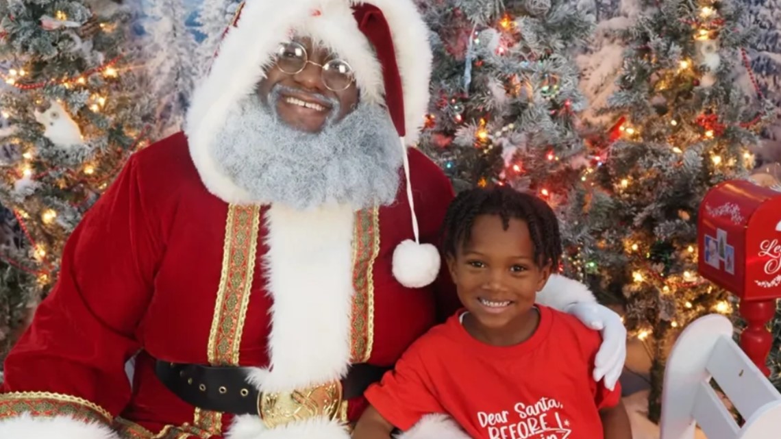 Black Santa opens studio for the holiday season | firstcoastnews.com