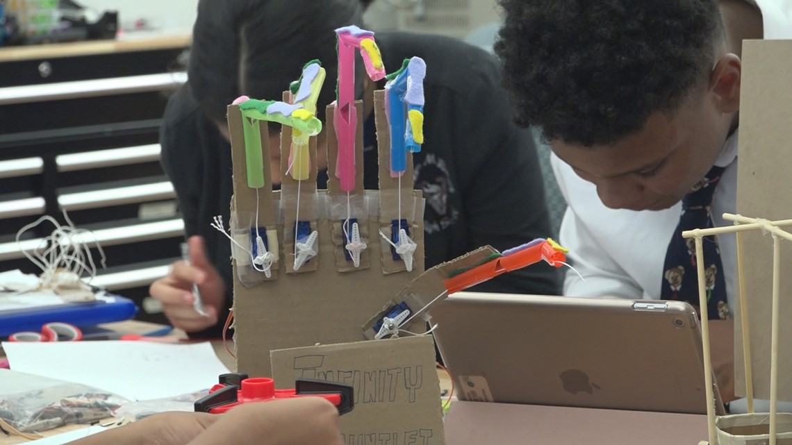 High school students learn to build 3D limbs at UNF | firstcoastnews.com