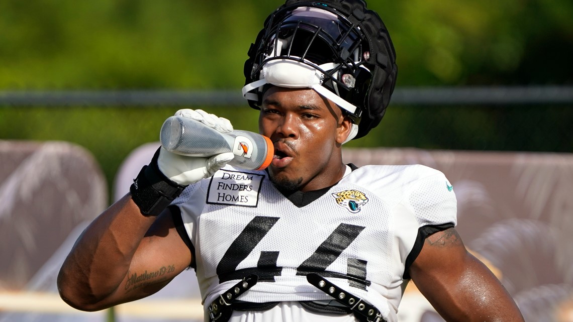 Walker, Allen shine during first practice in full pads | firstcoastnews.com